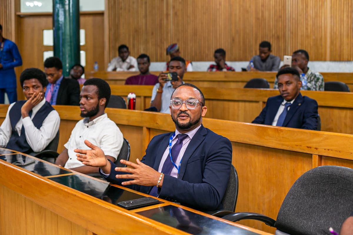 Academic, Professional and Moral Formation for Young Men